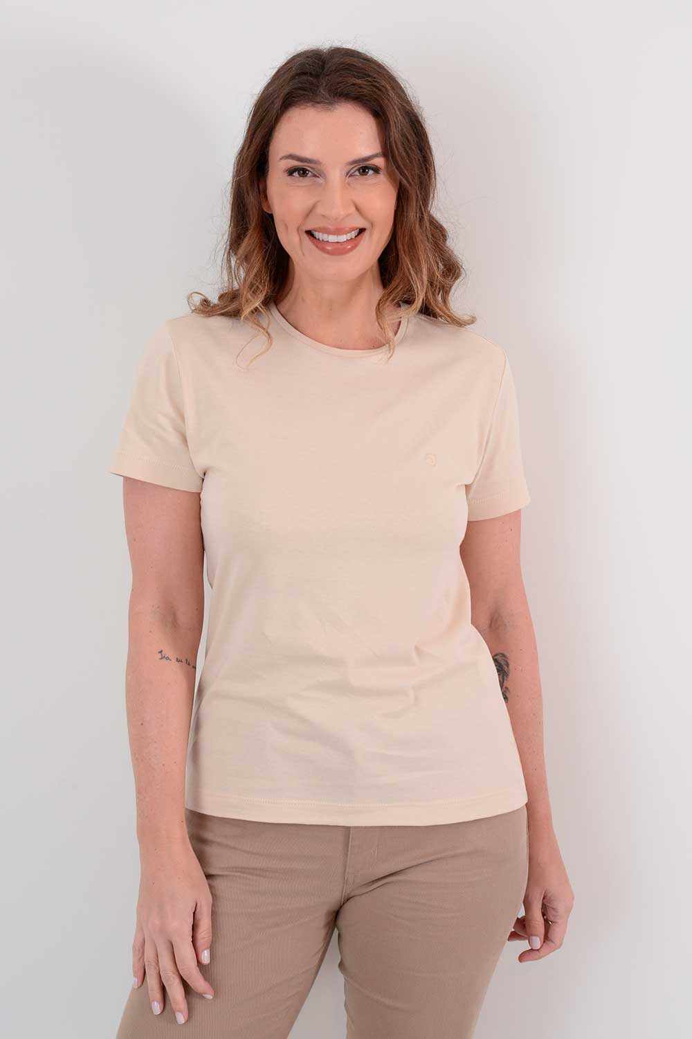 Basic New Bege – Scene